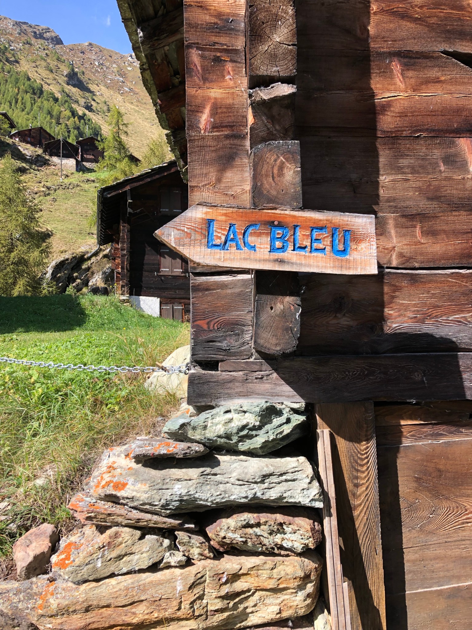 Lac Bleu Hike, a beautiful blue lake in the Valais | Let's Explore
